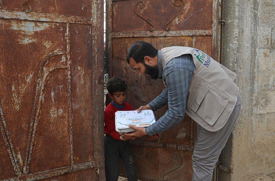 Tebar Ifthar untuk Anak-anak di Jalur Gaza